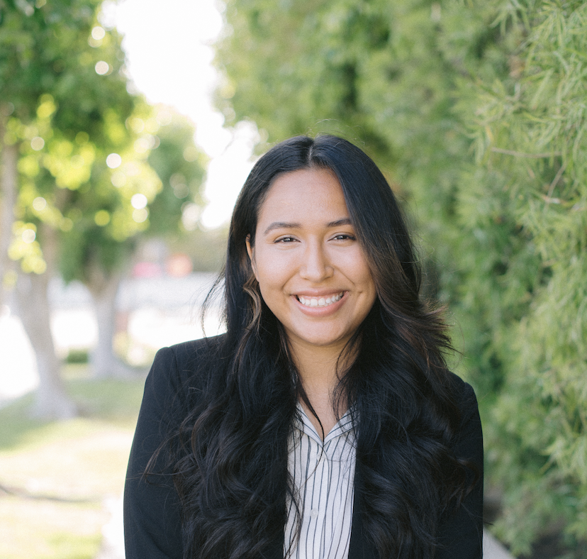 Danielle Meza — Bio Site