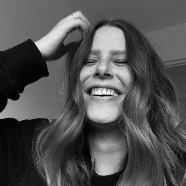 Victoria Stefania — Bio Site