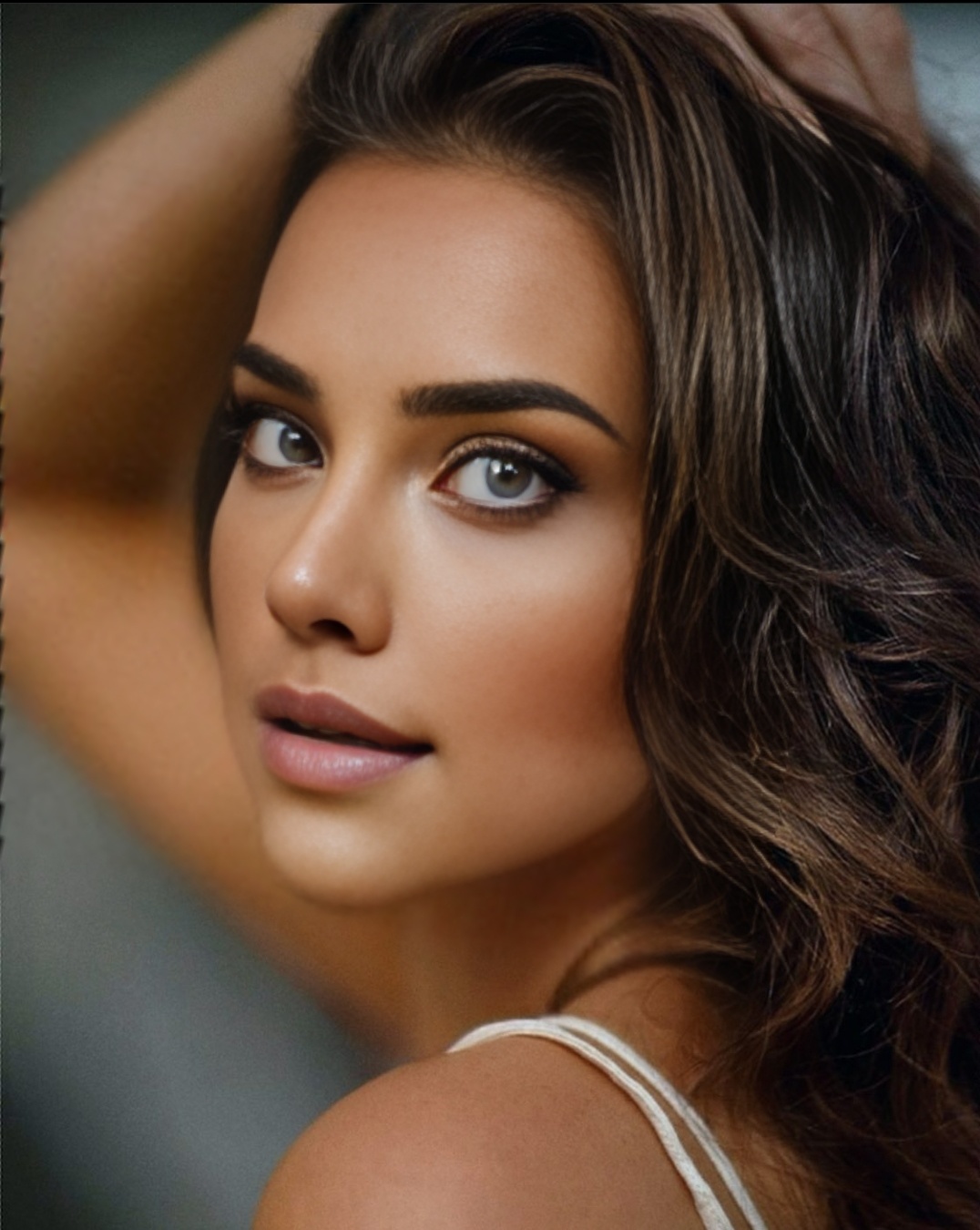 Mia Rizzo — Bio Site