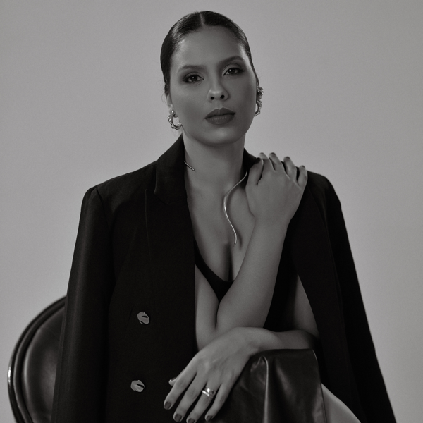 Maria Amélia — Bio Site