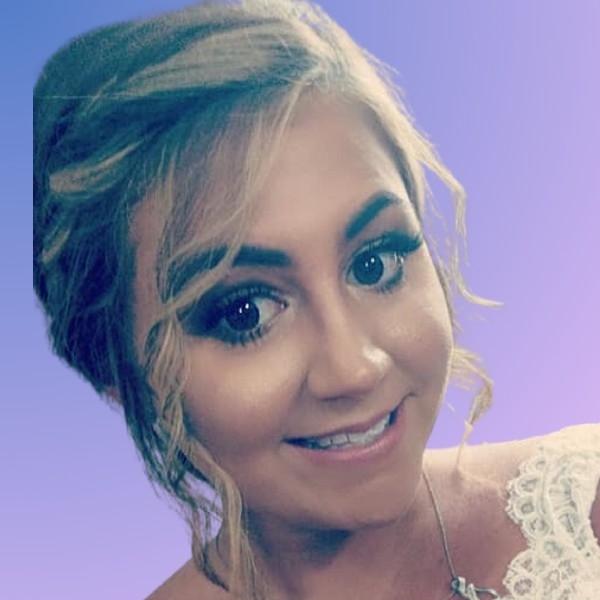 Carlianne Compton — Bio Site