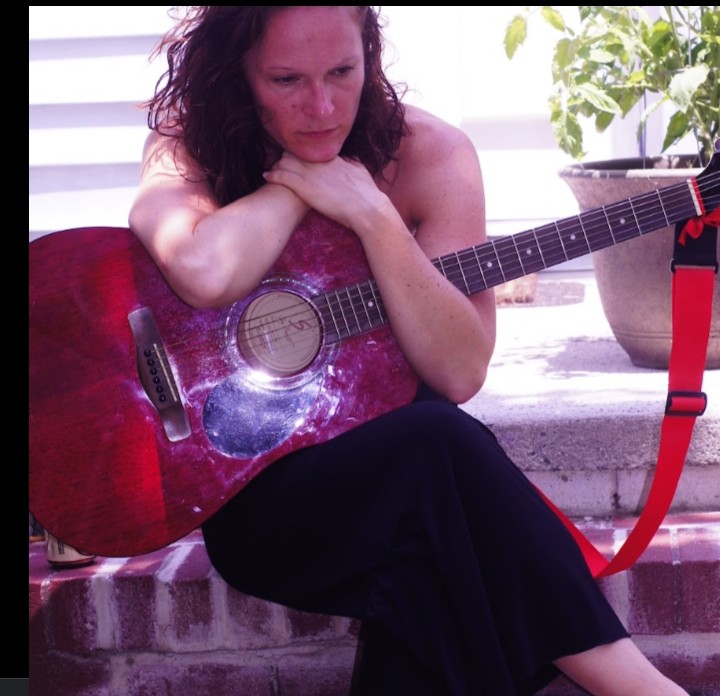 Layla Library — Bio Site