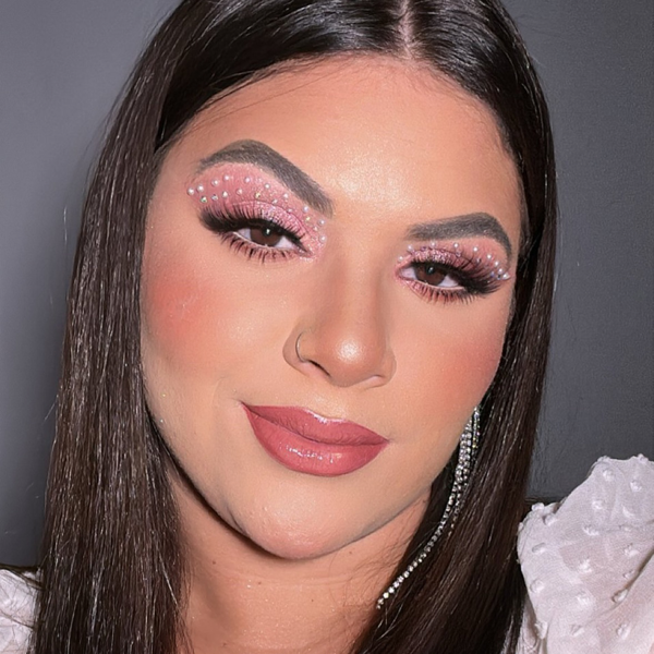 Taina Alves Studio Makeup — Bio Site