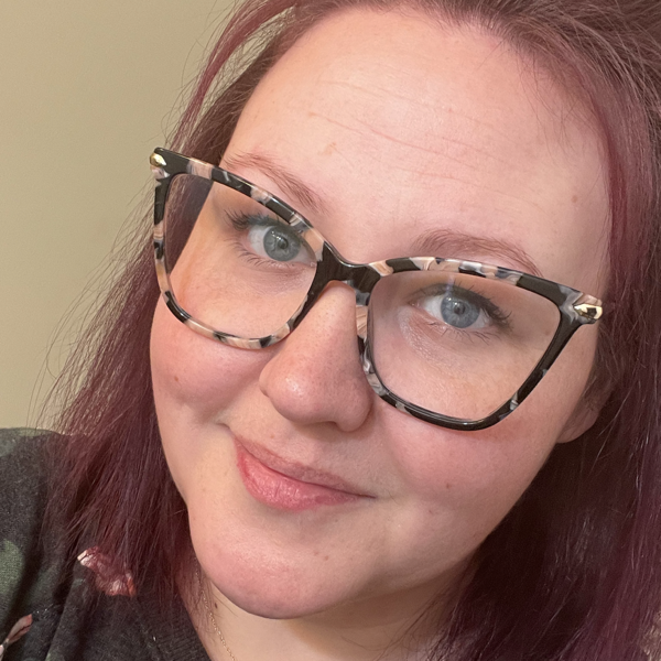 Amy Barbara — Bio Site