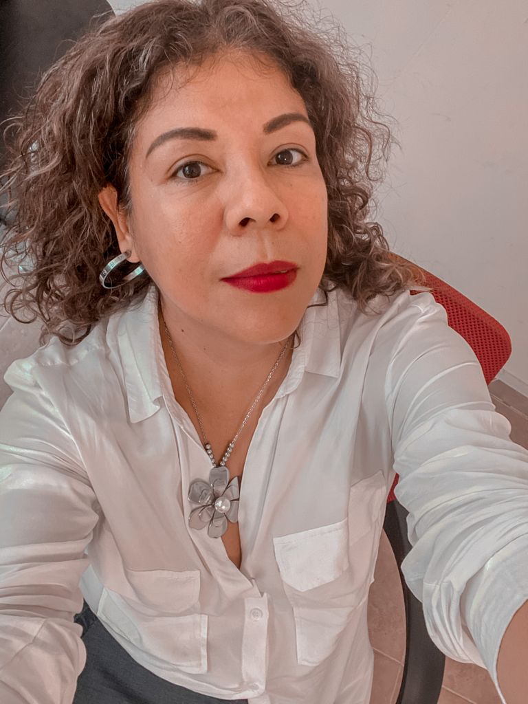 Marycarmen — Bio Site