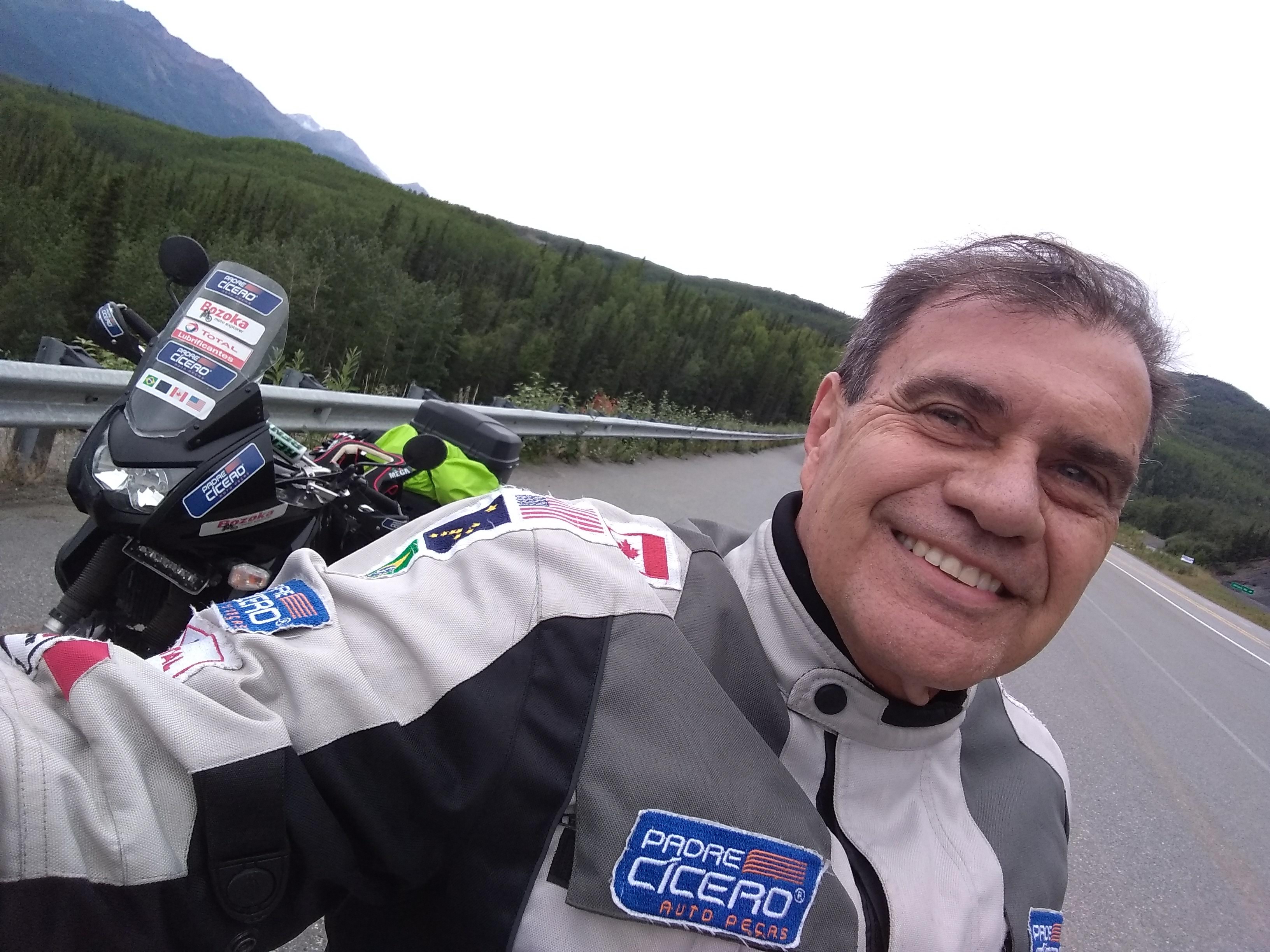 Bozoka Moto Explorer — Bio Site