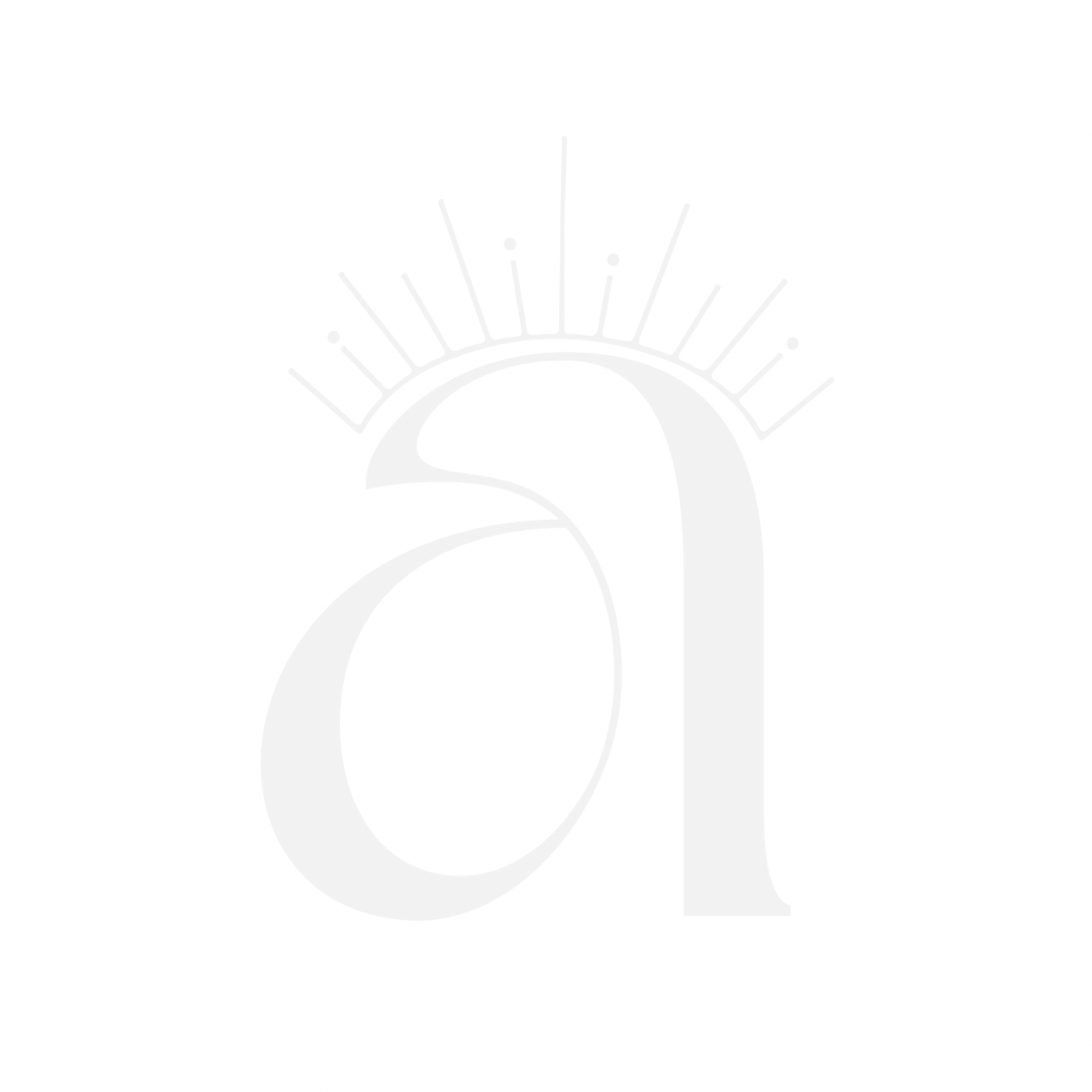 Agendar cita de uñas con Ivana