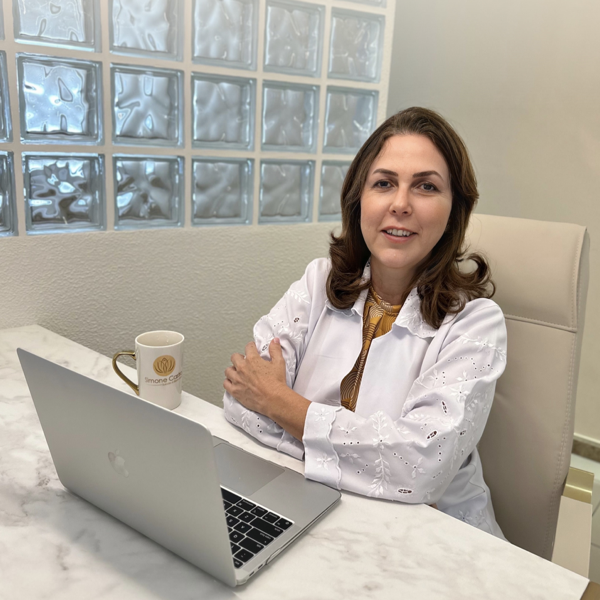 Dra Simone — Bio Site