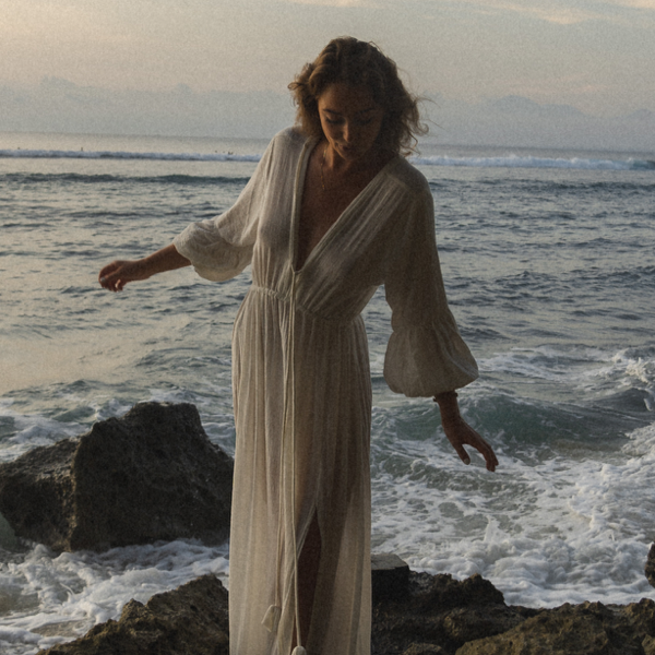 THOMASINE — Bio Site