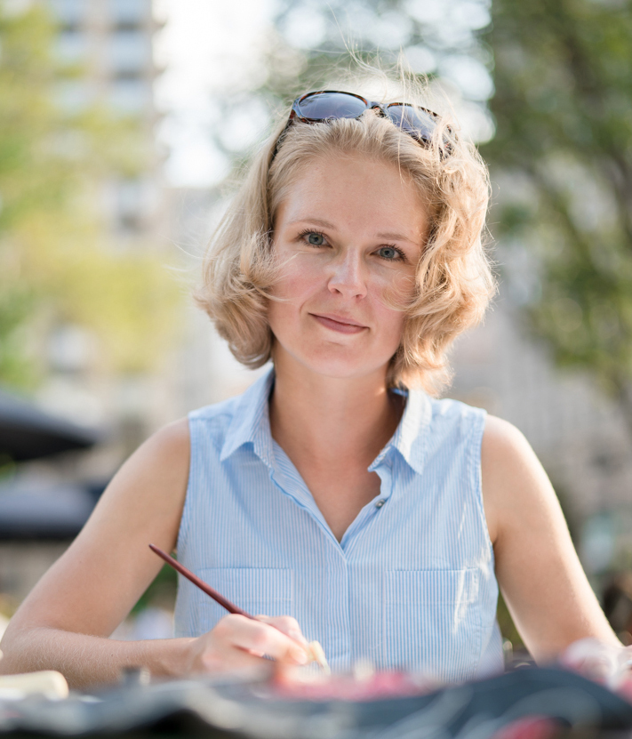 Dina Ruzha — Bio Site