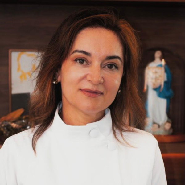 Dr. Alba Valéria Alves