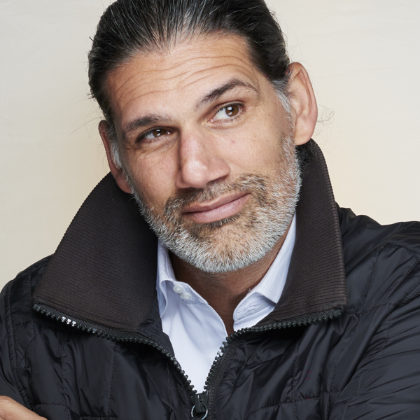 Serge Voss — Bio Site