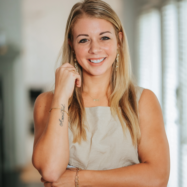 Victoria Van Duzee — Bio Site