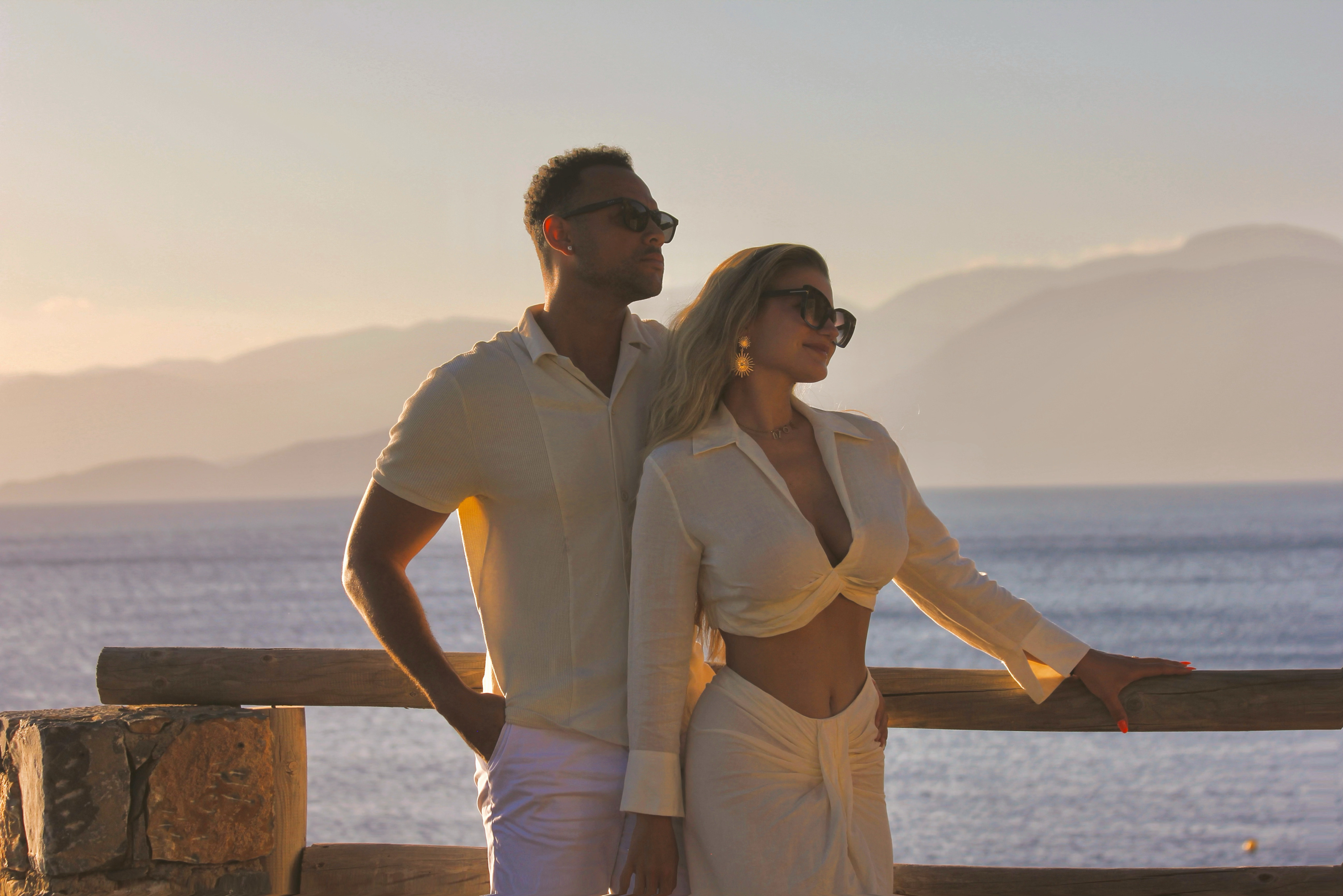 Sina & Sam — Bio Site