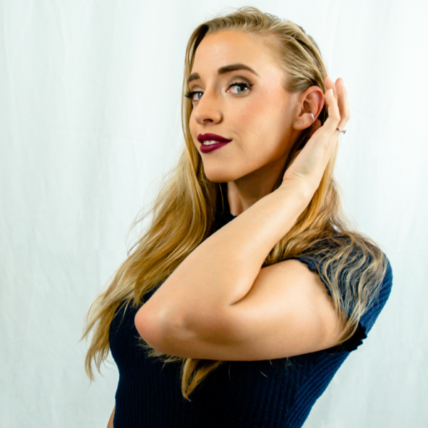 Amy Moss — Bio Site