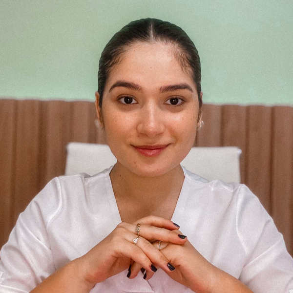 Anna Lívia Carvalho