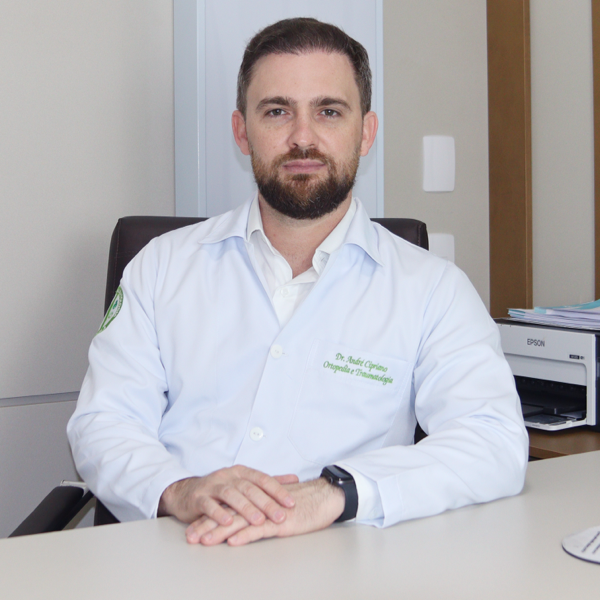 Dr. André Cipriano — Bio Site