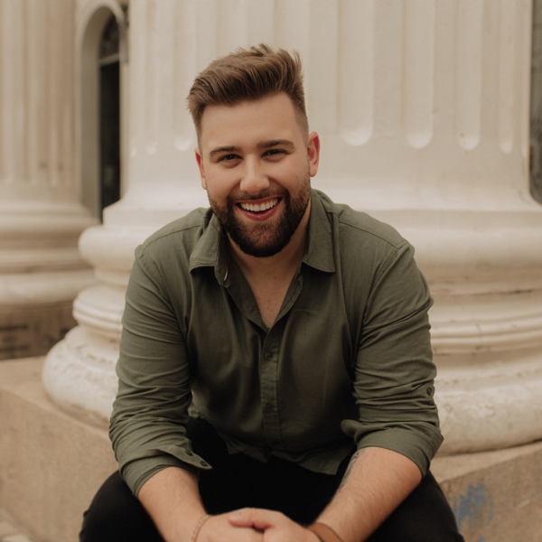 Douglas Siviero — Bio Site