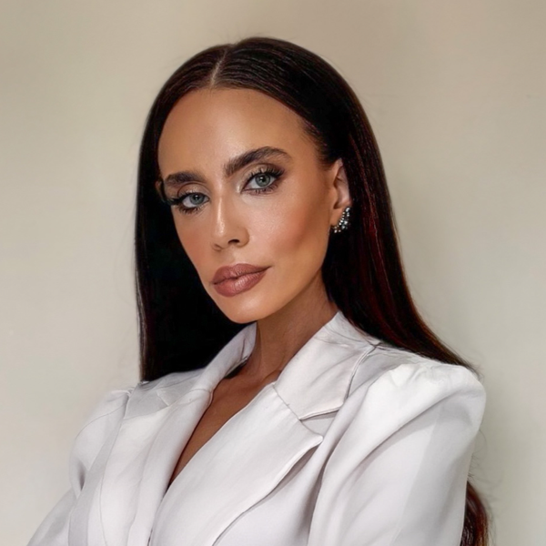 Dra. Júlia Gama — Bio Site