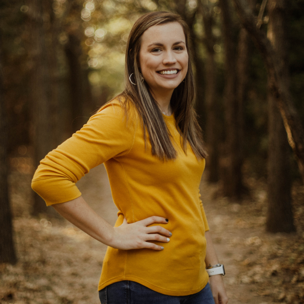 Hayley Moll — Bio Site