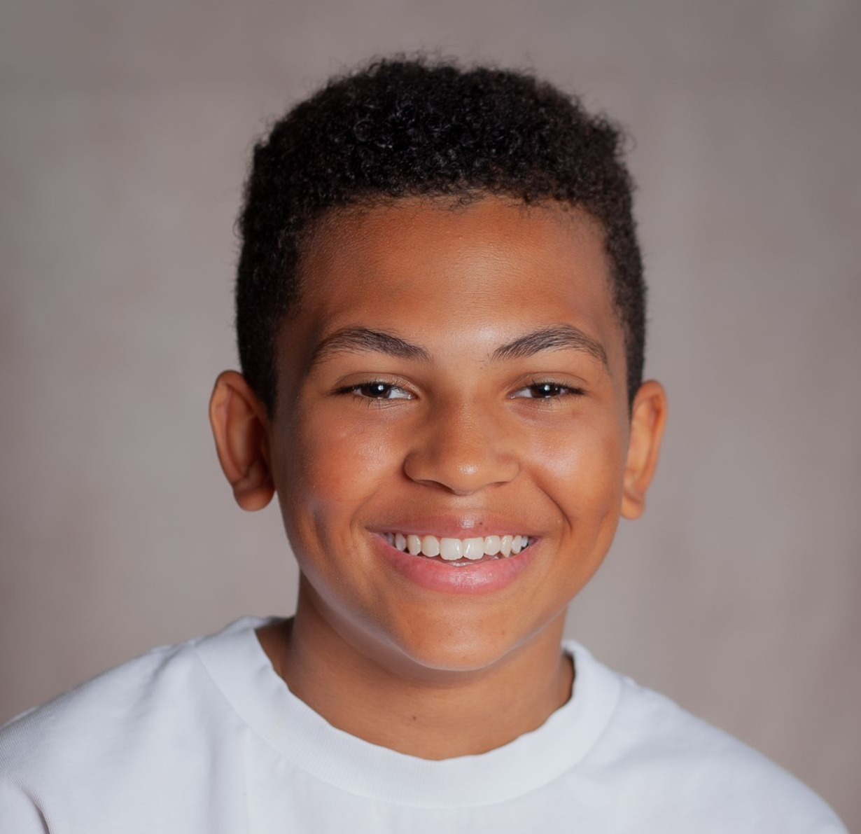 Ari Adebiyi — Bio Site