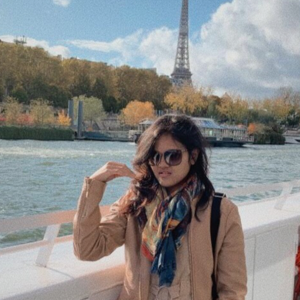 𝐚𝐦 𝐅𝐥𝐨フロ