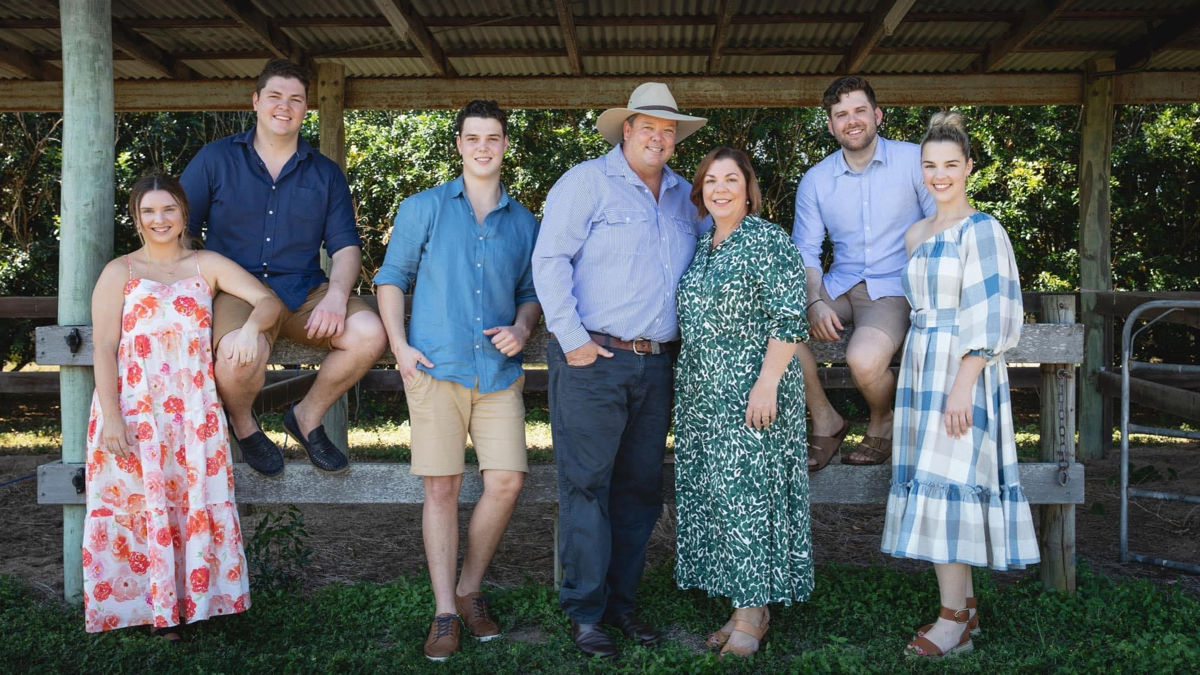 Andrew Willcox — Bio Site