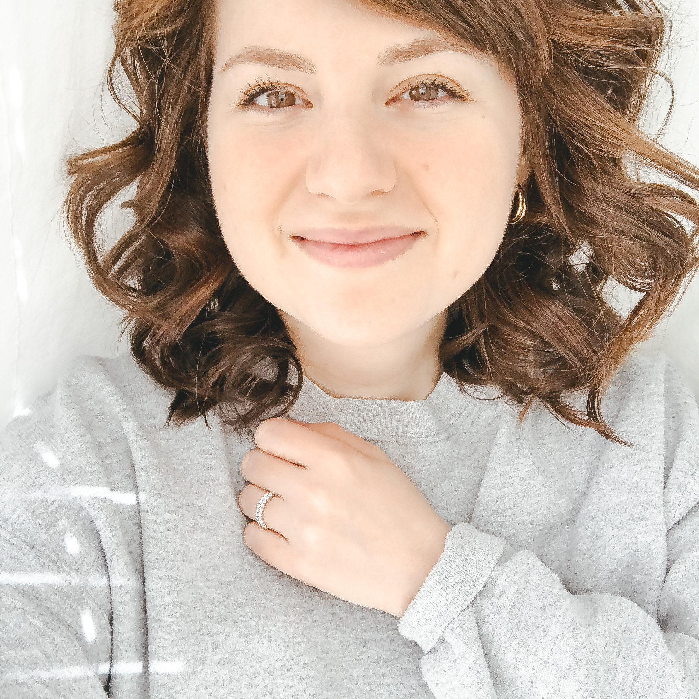 Julia Rae Connor — Bio Site