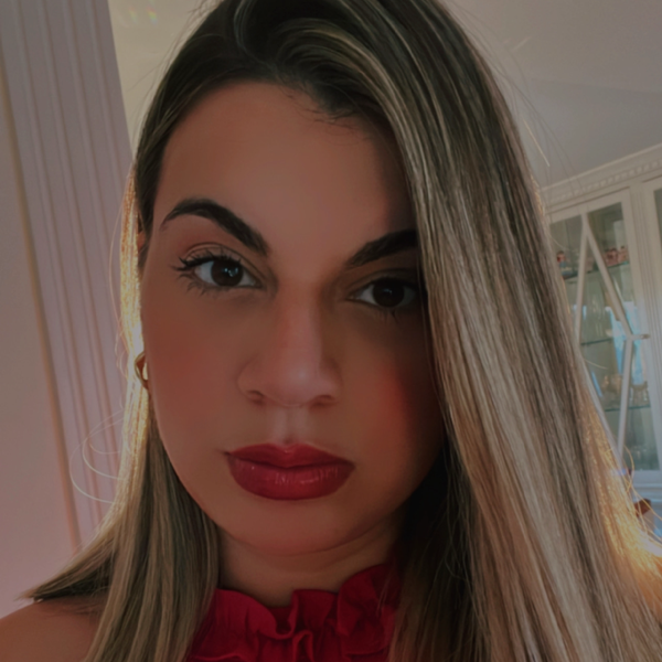 Bruna Costa — Bio Site