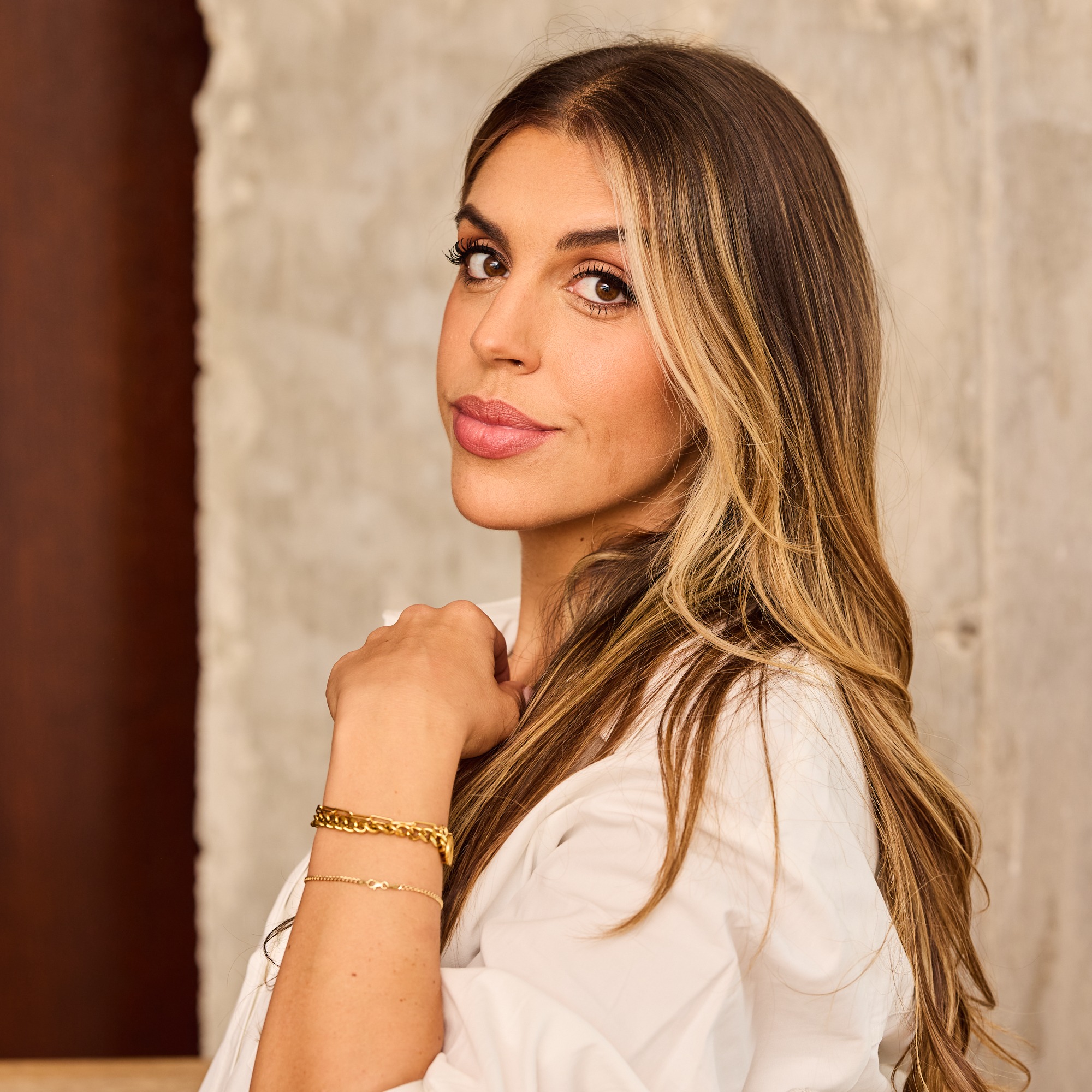 Curated Guidance,For Discerning Decisions