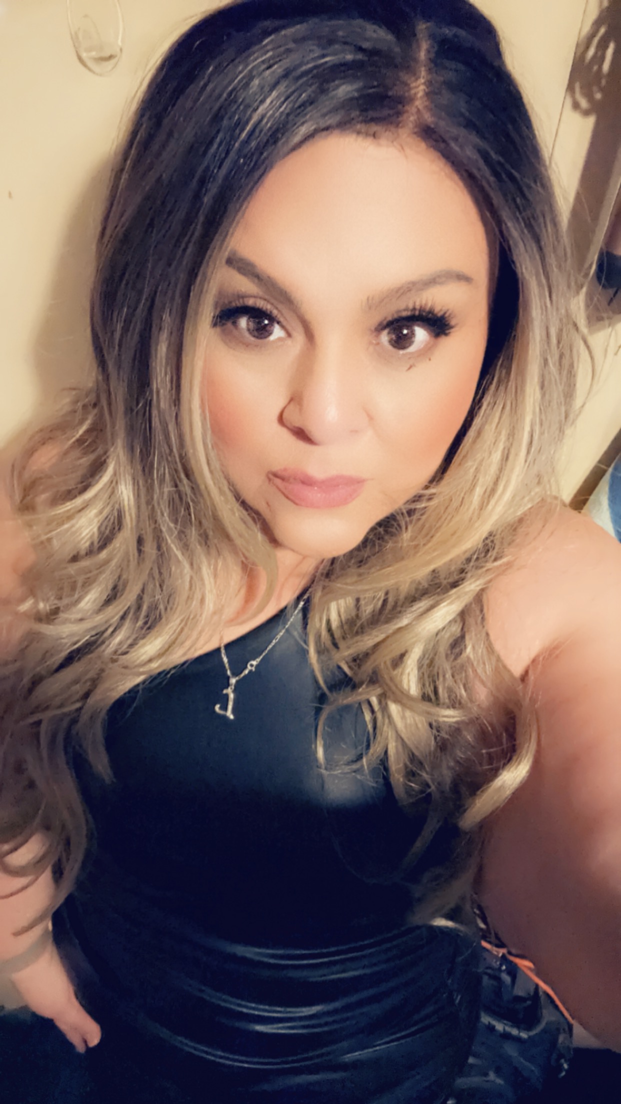 Bella Sanchez — Bio Site