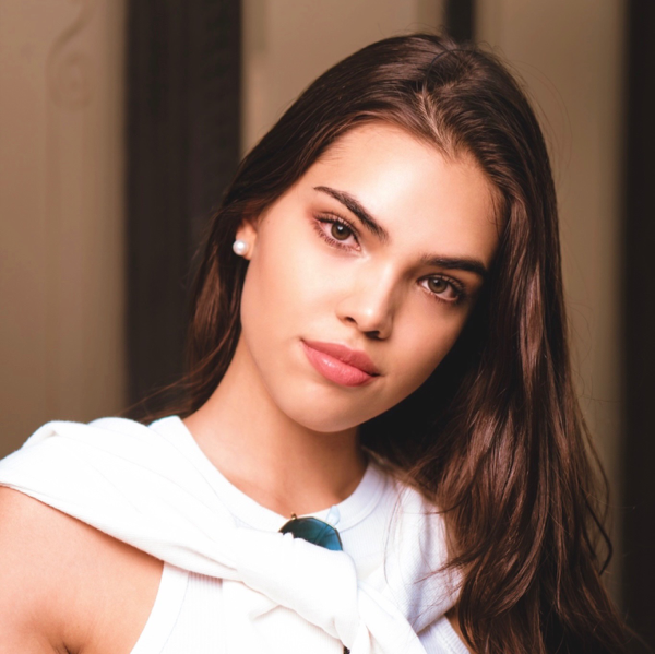 Paula Mendiola — Bio Site