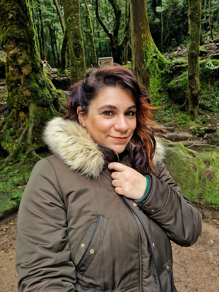 Laura Tomaz — Bio Site