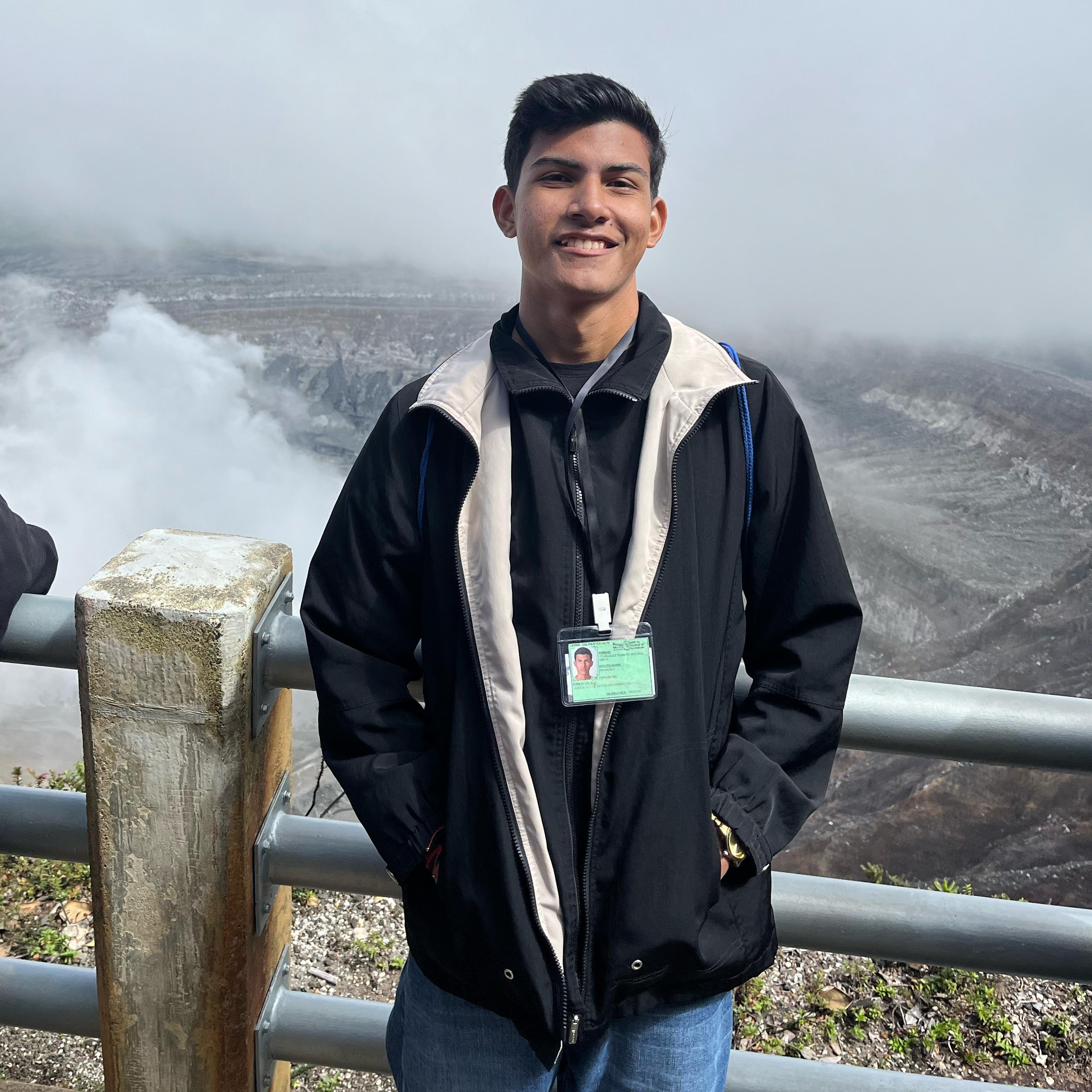 MICHAEL VELÁSQUEZ — Bio Site