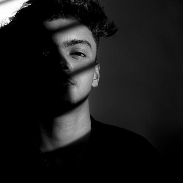 Julio Massarotti — Bio Site