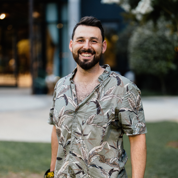 Ariel Goz — Bio Site