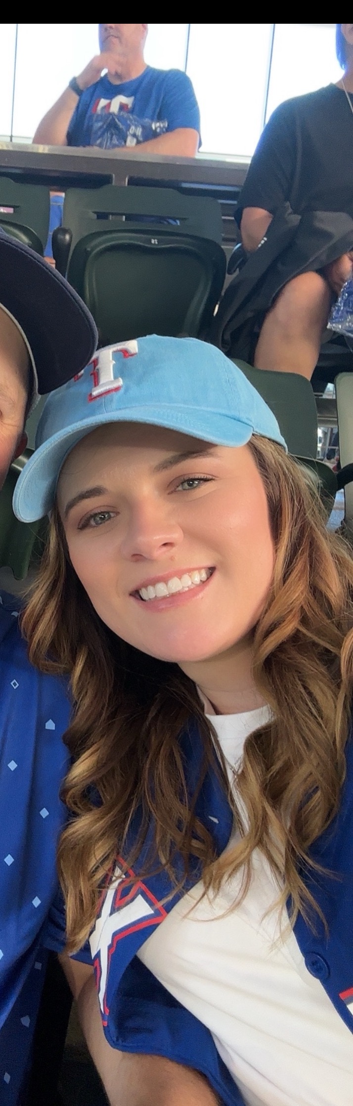 Katie Derouen — Bio Site