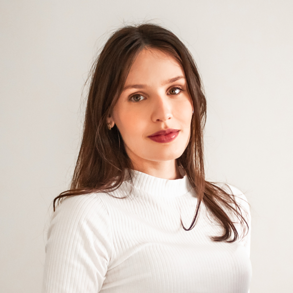 Letícia Bueno — Bio Site