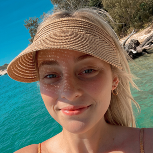 COURTNEY IRELAND — Bio Site