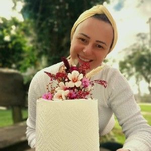 Simone Pitt — Bio Site