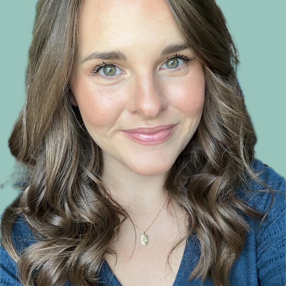 Kelley Kramer — Bio Site