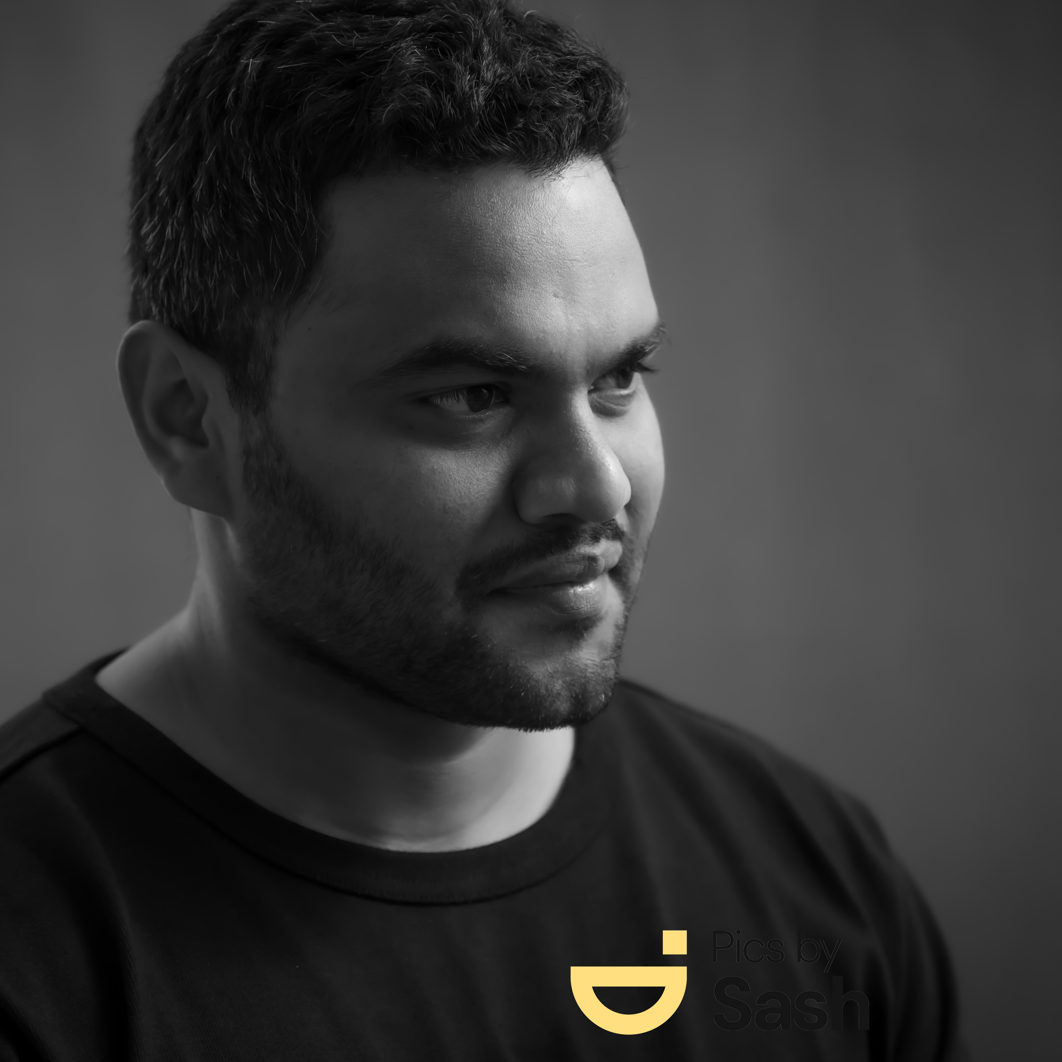 Pics By Sash — Bio Site