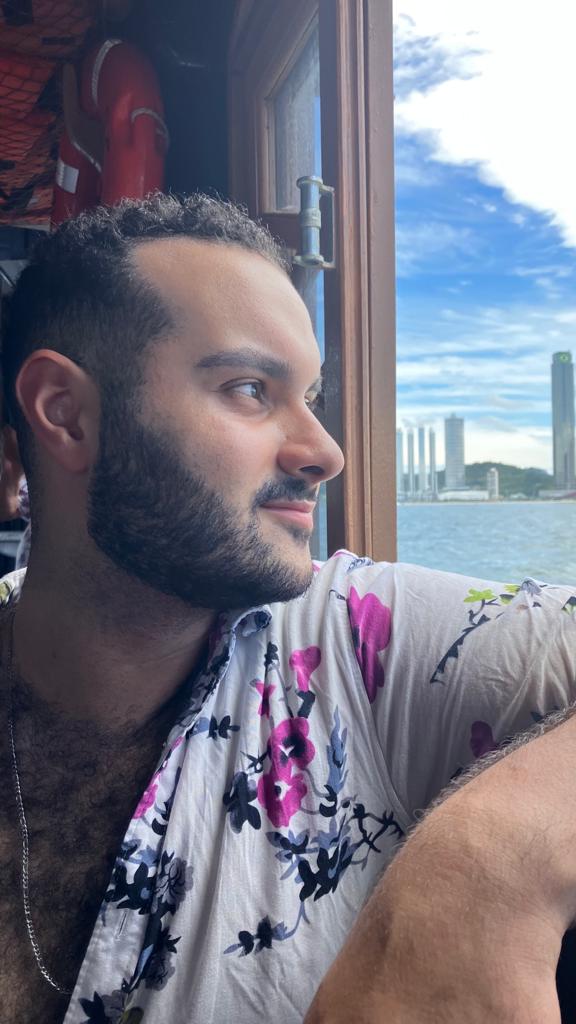 Henry Melo — Bio Site