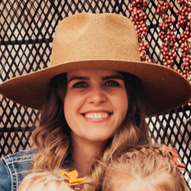 Amanda McKay — Bio Site