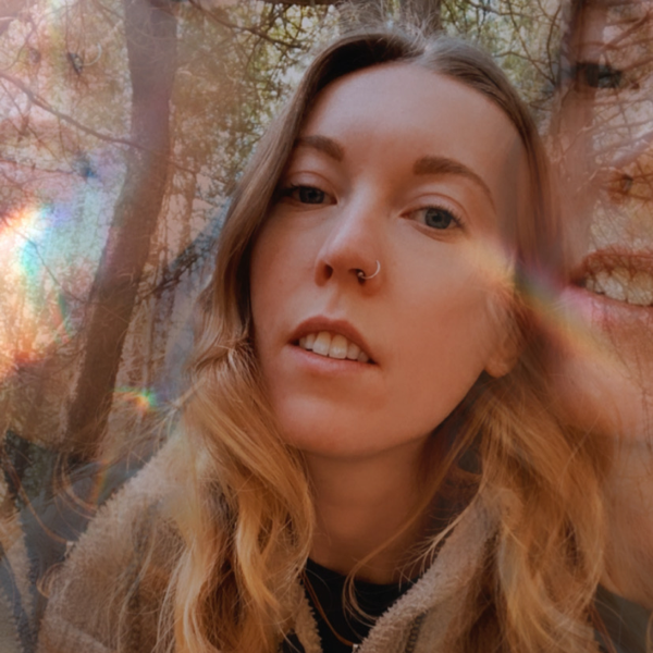 Reid Zoé — Bio Site