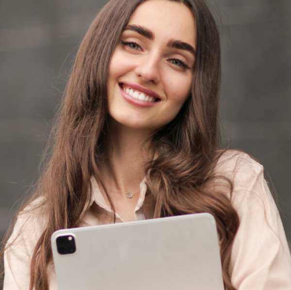 Maria Sw — Bio Site