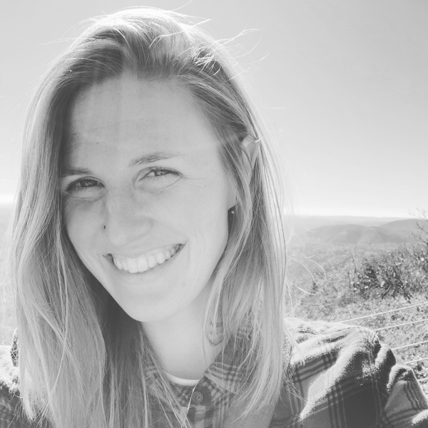 Nia Baker — Bio Site