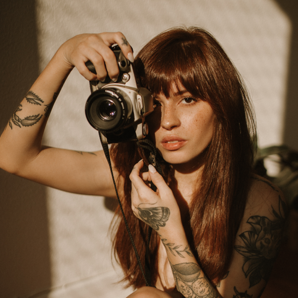 Esther argolo — Bio Site