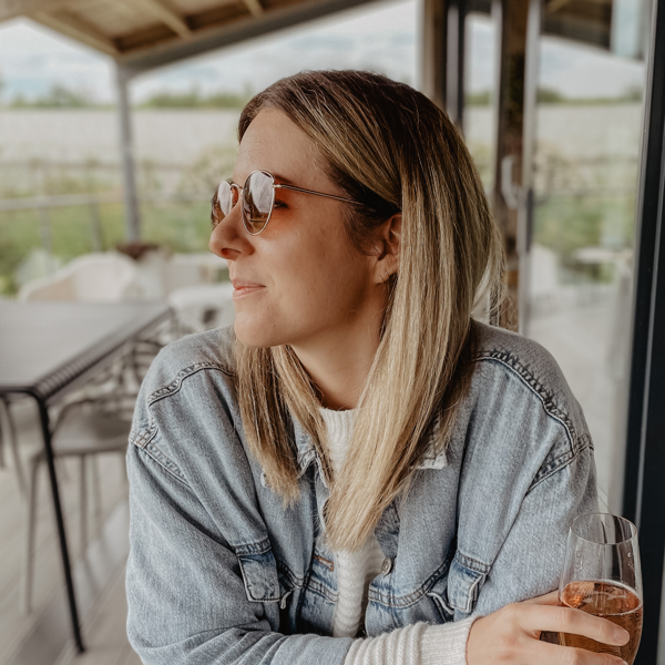 Alex Kate — Bio Site