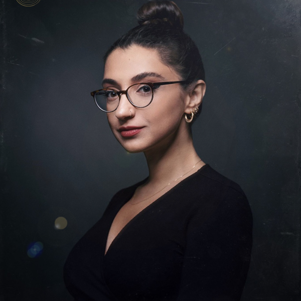 Pelin Dilara Çolak — Bio Site